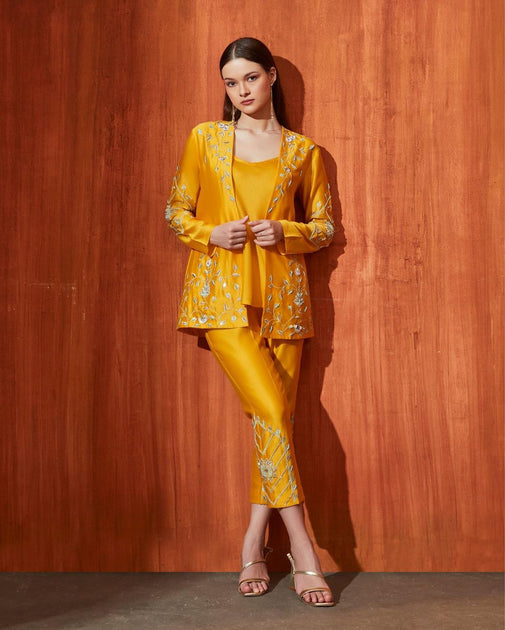 AIYANA – Trumpet Vine