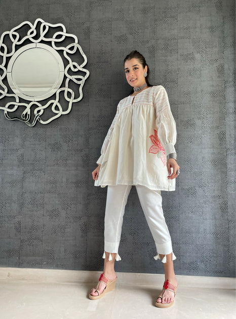 Celebrity Closet – Trumpet Vine