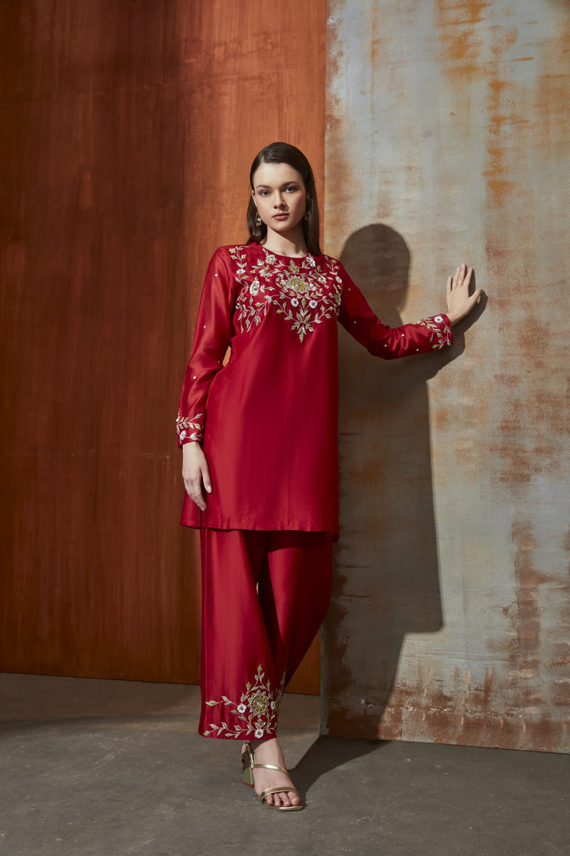 Hand Embroiderd Short kurta paired with wide leg Embd Pant. – Trumpet Vine